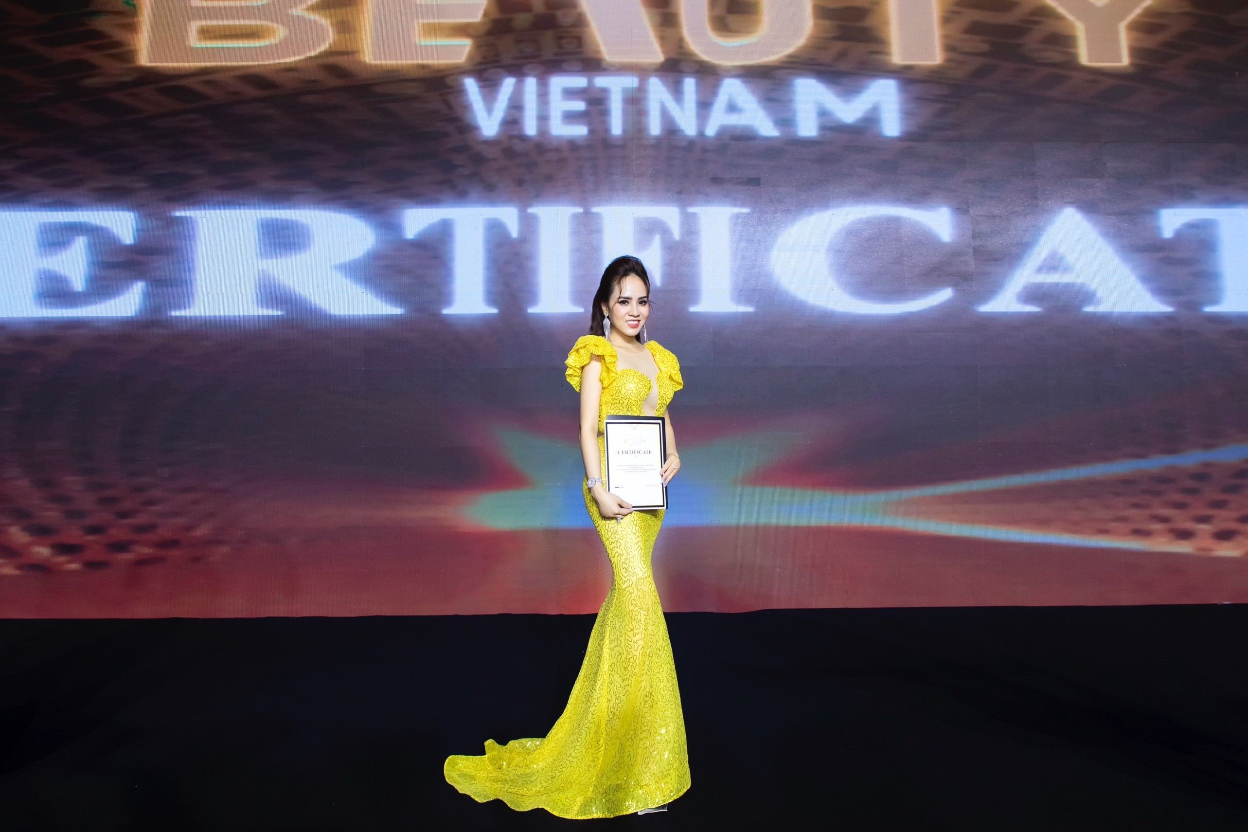 CEO Lê Thị Hồng Thắm: Không ngừng góp phần đưa ngành làm đẹp Việt Nam ...